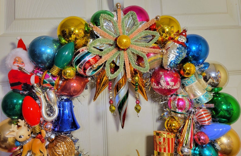 CHRISTMAS EXAMPLE Vintage Glass Ornament Christmas Door Wreath Pixie ...