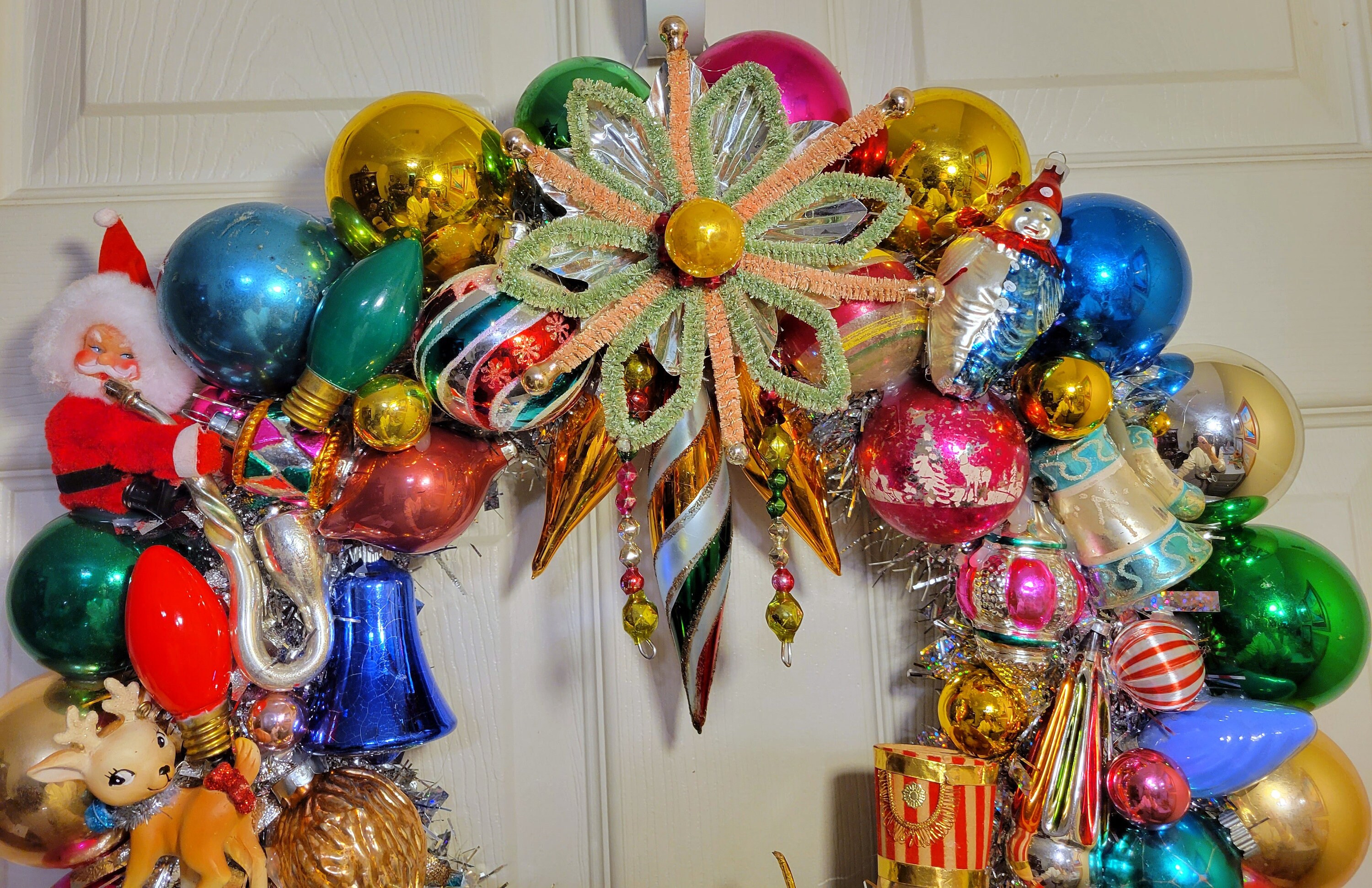 CHRISTMAS EXAMPLE Vintage Glass Ornament Christmas Door Wreath Pixie ...