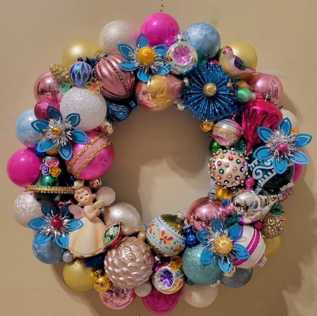 SPRING EXAMPLE Vintage Glass Ornament Kitschy MCM Spring Easter Wreath ...