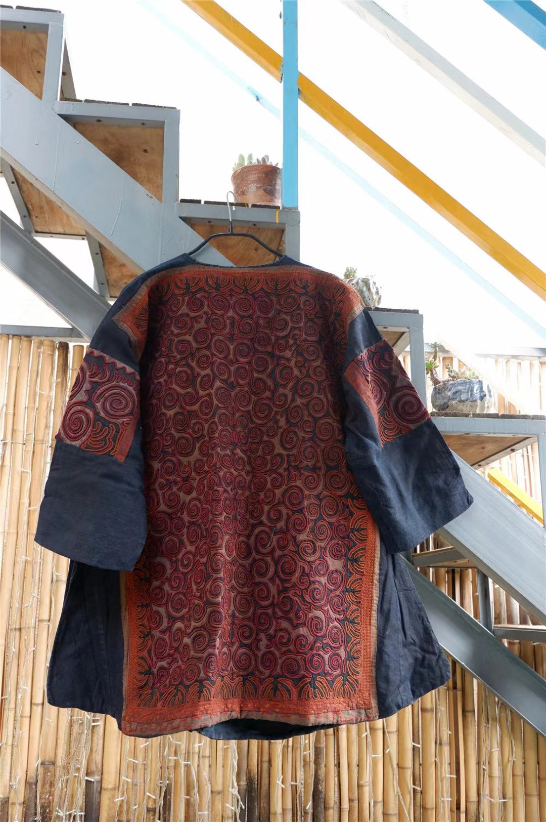 Guizhou Hand-woven Native Cloth Slanted Old Embroidered Top Collectible ...