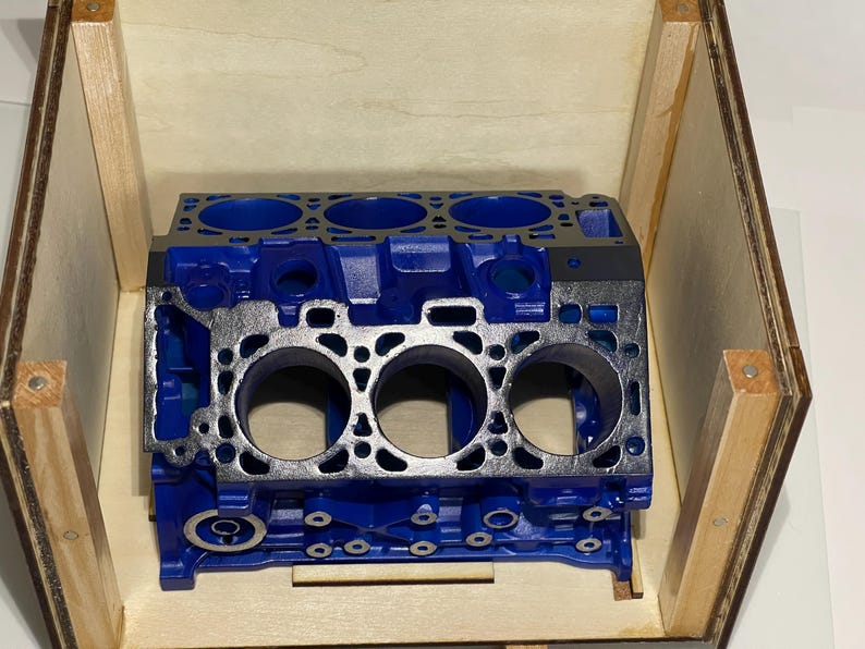 1/6 Scale Crated V6 Engine Block - Etsy
