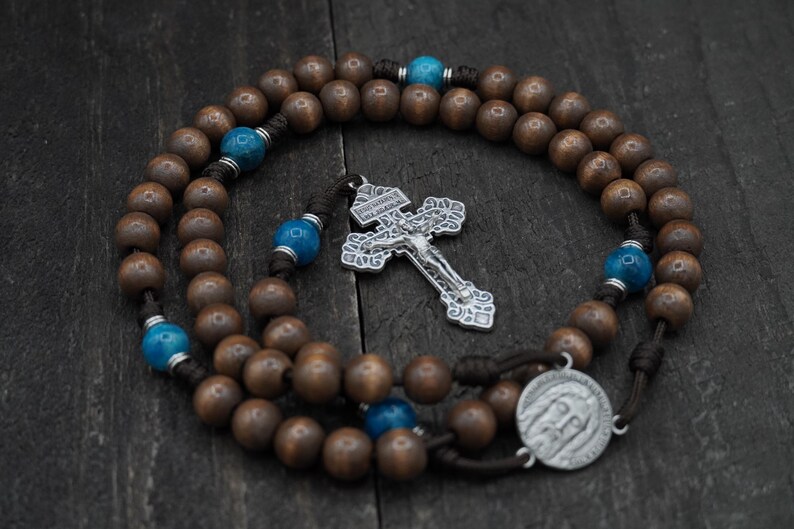 Holy Face of Jesus Rosary - Catholic Gift - Etsy