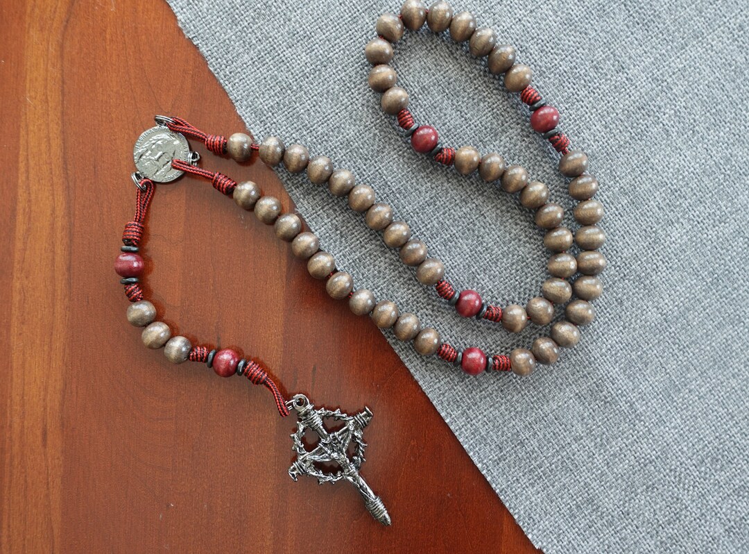Holy Face of Jesus Catholic Rosary With Exclusive Wood Beads and Gun ...