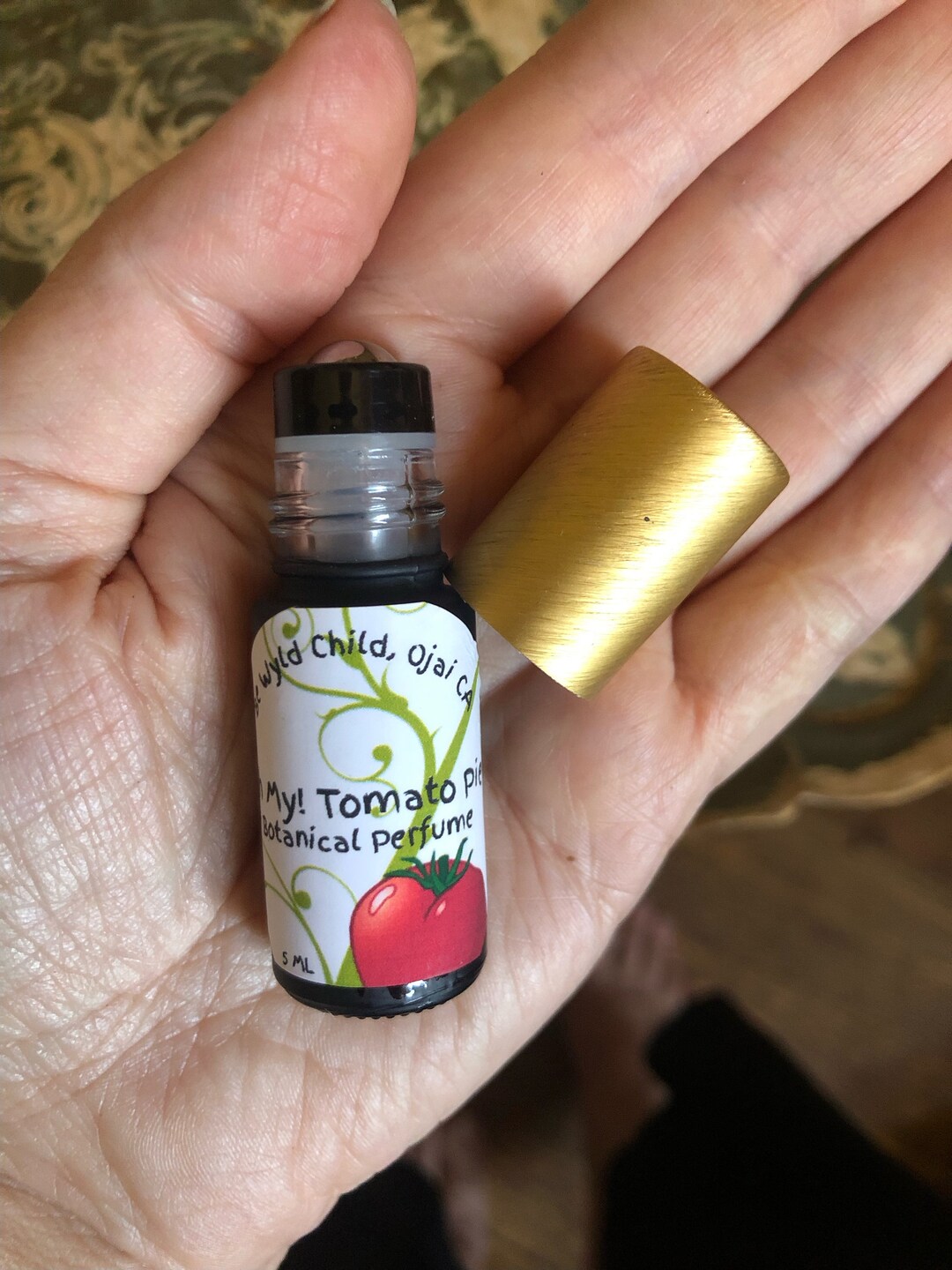 Farmers Market Natural Tomato Leaf Perfume in a Roll On. Natural Scents ...