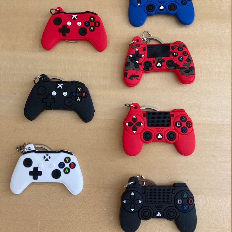 Mini Game Keychain - Etsy