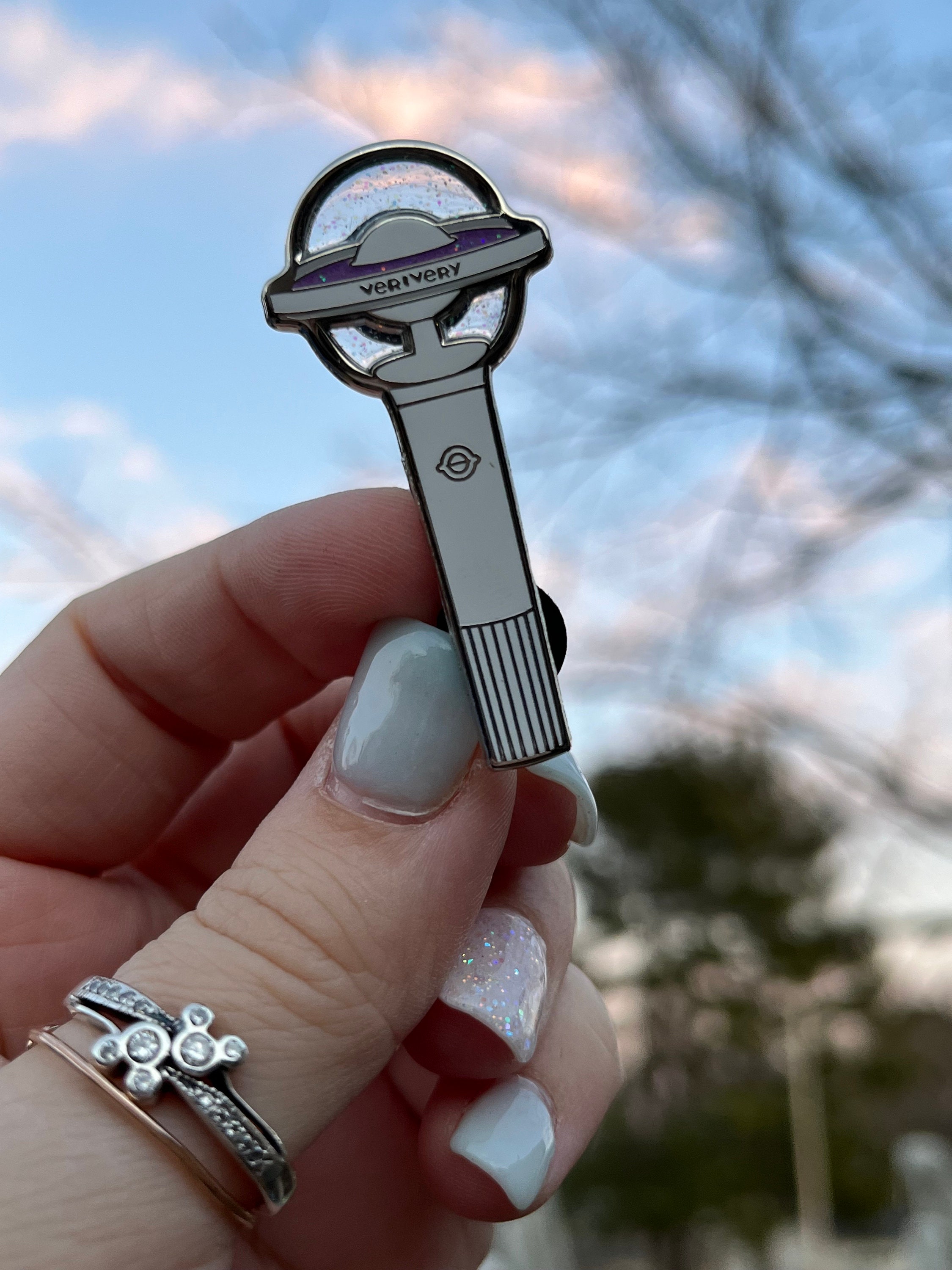 Verivery Lightstick Enamel Pin - Etsy
