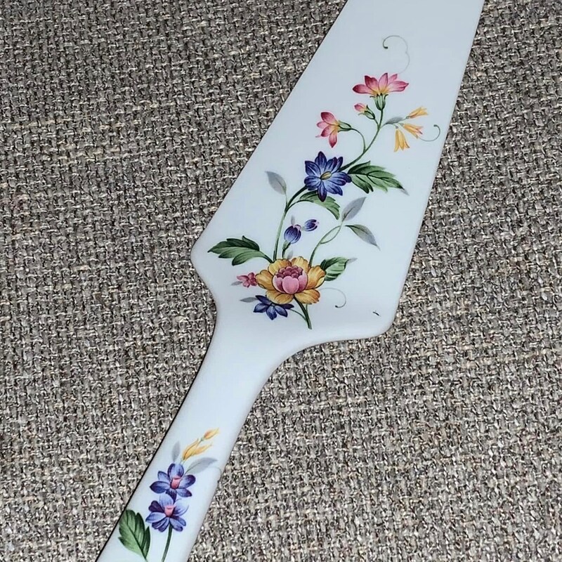 Porcelain Server - Etsy