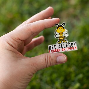 Bee Allergy I Carry an Epipen Allergies Awareness Medical Alert Pin ...