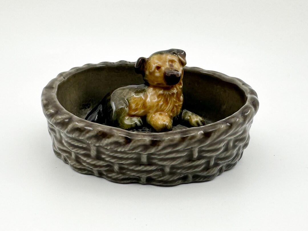 Vintage Wade England Pottery Whimsies Dog in a Basket Trinket Dish ...