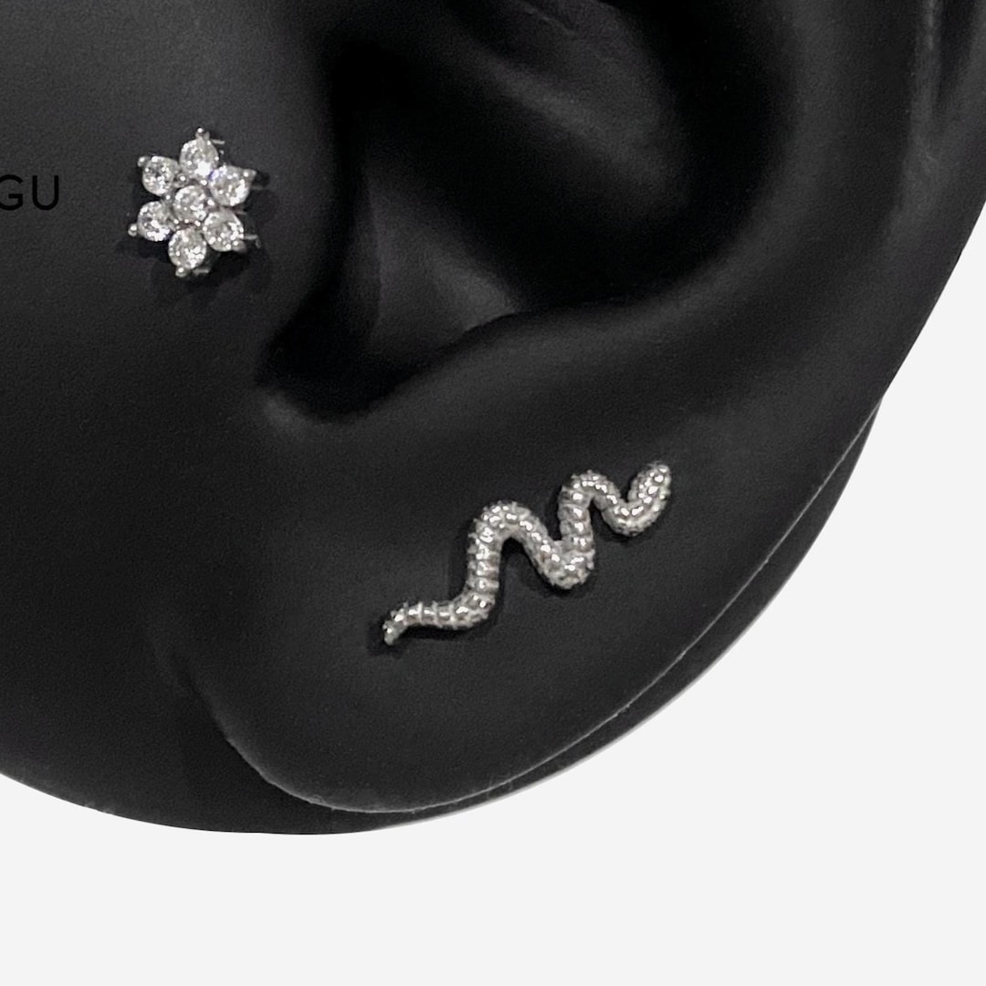 16G Titanium Snake Cartilage Flat Back Labret, Internally Threaded ...
