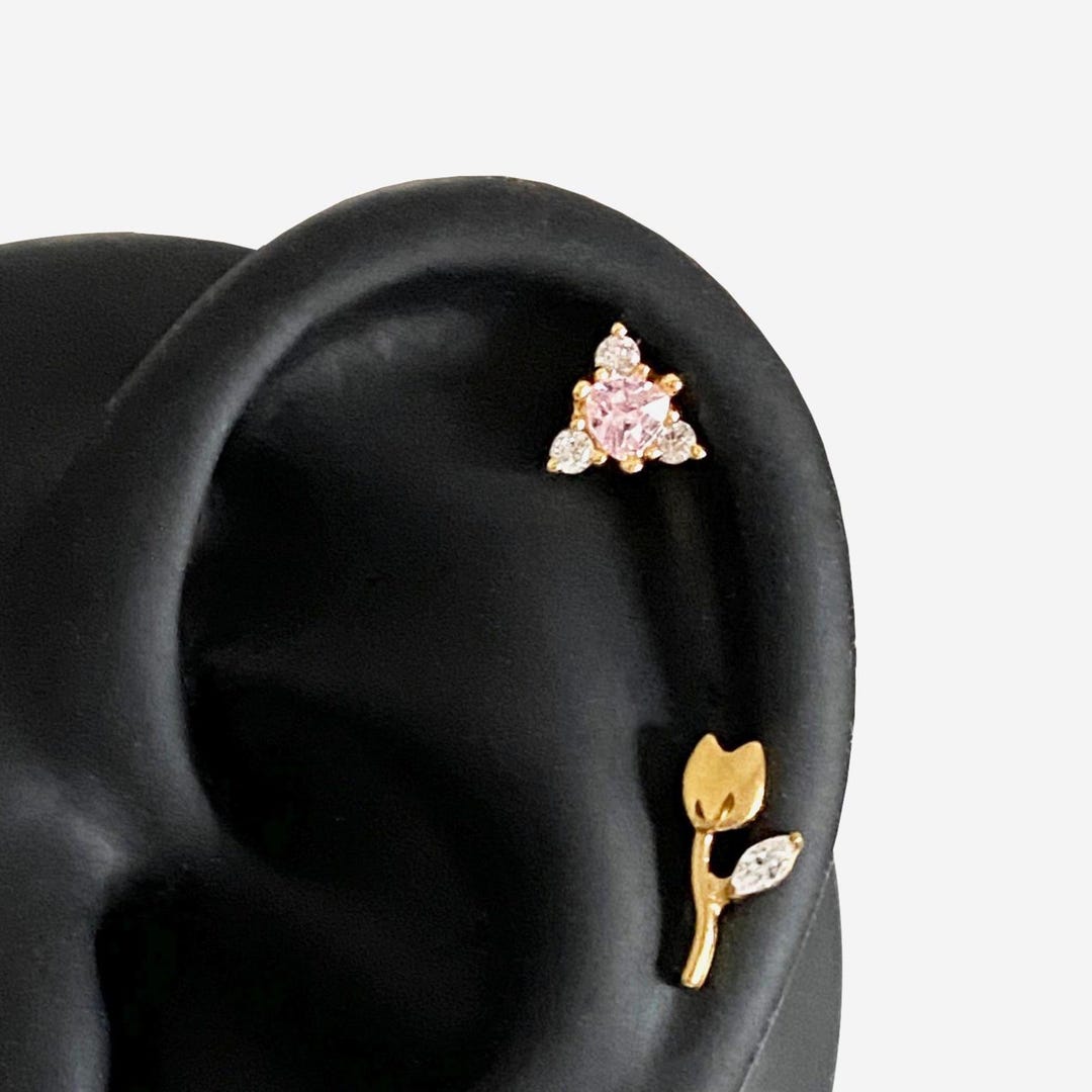 16G Triangle Pyramid Baby Pink Flat Stud, Nose Stud, Internally ...