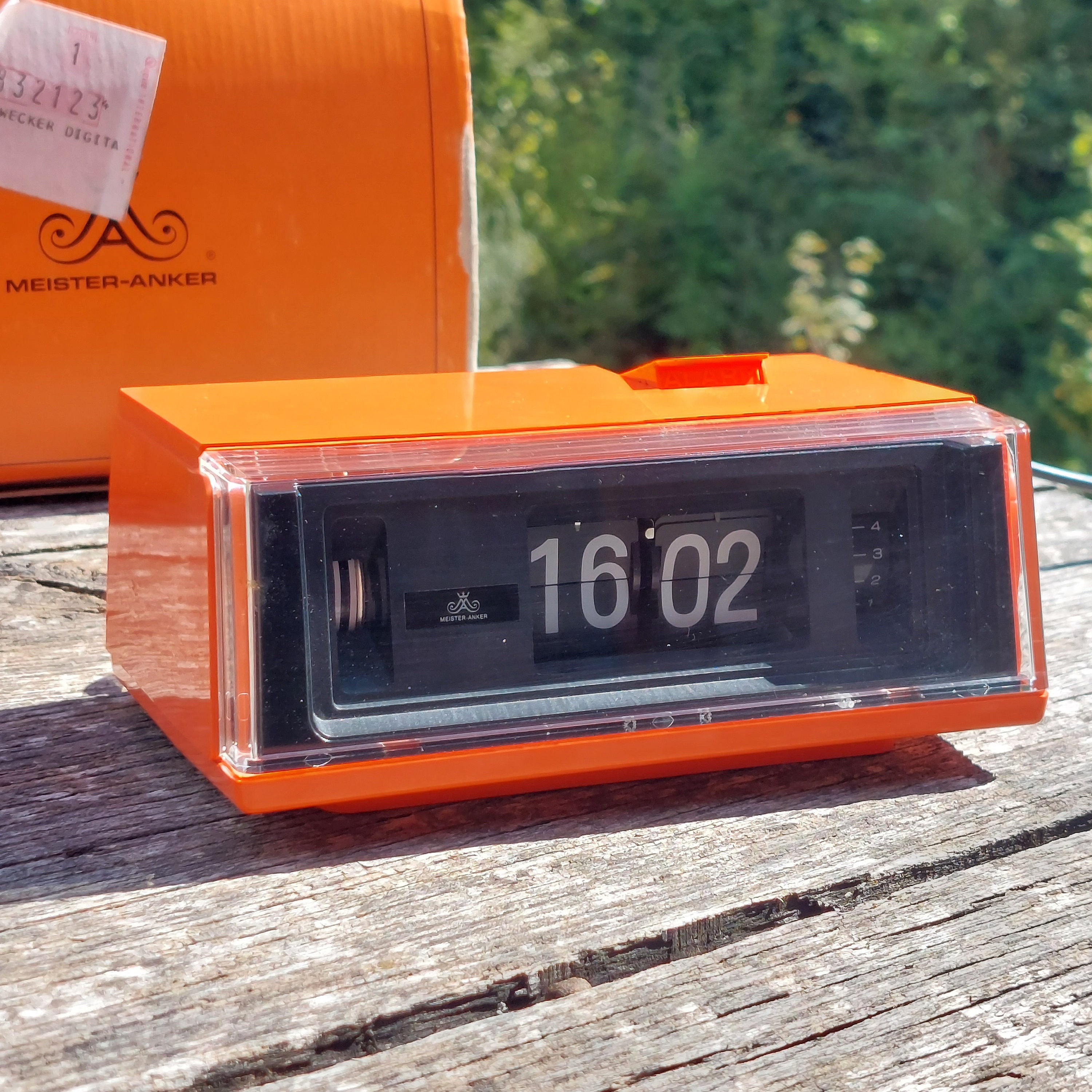 Retro Flip Alarm Clock