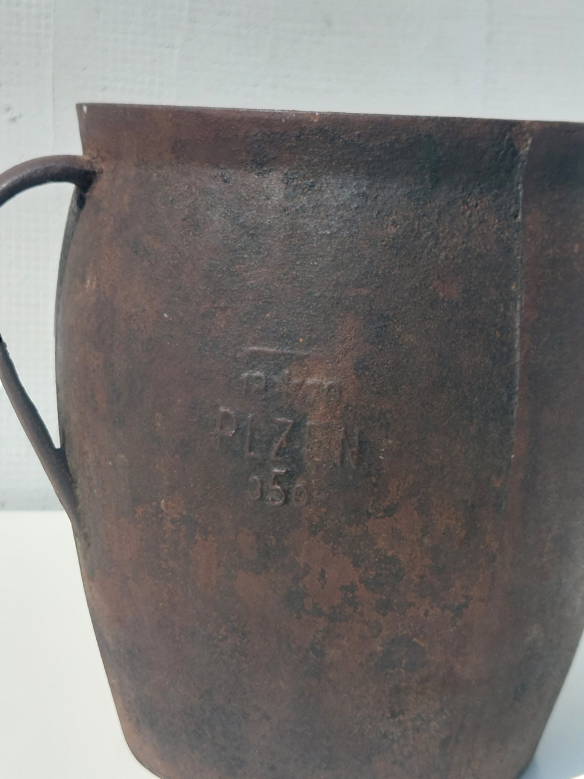 Antique Cast Iron Pot With Handle /antique Cast Iron Pot /antique Iron ...