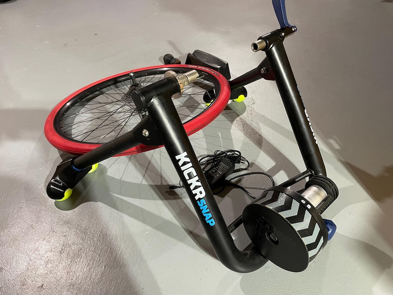 WAHOO Kickr Snap Rocker Feet Adapter: Indoor Bike Trainer Accessory - Etsy