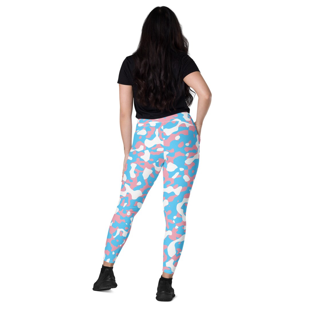 Transgender Pride Flagge Leggings mit Taschen Camo Design LGBTQ ...
