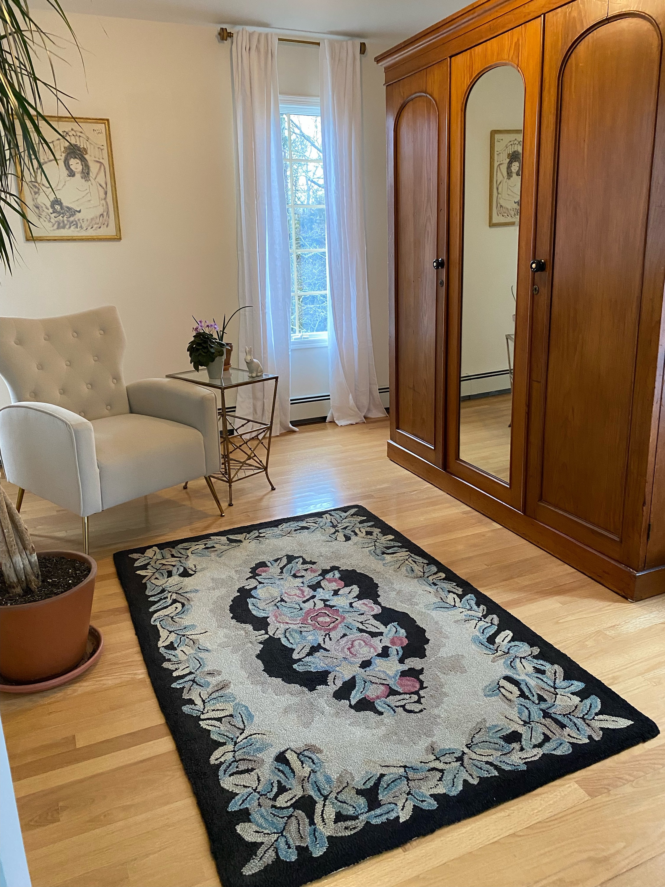 Vintage Hand Hooked Wool Victorian Style Floral Rug With Black Border ...