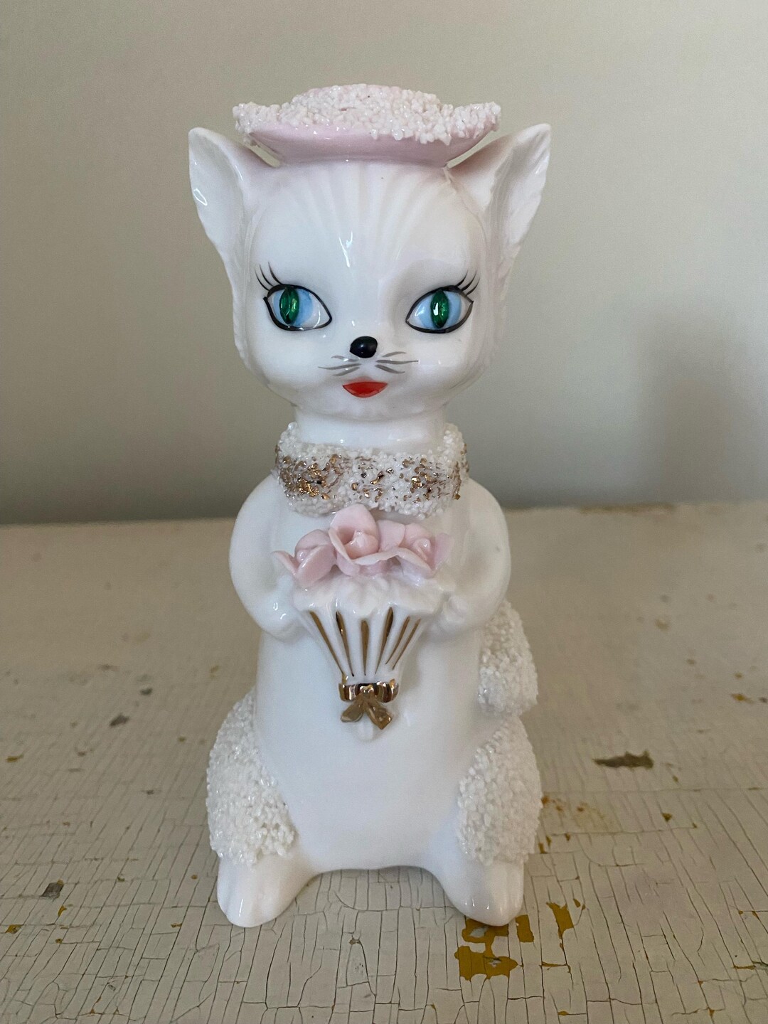 Light Pink Kitty Cat Holding a Bouquet of Porcelain Flowers Lamp ...