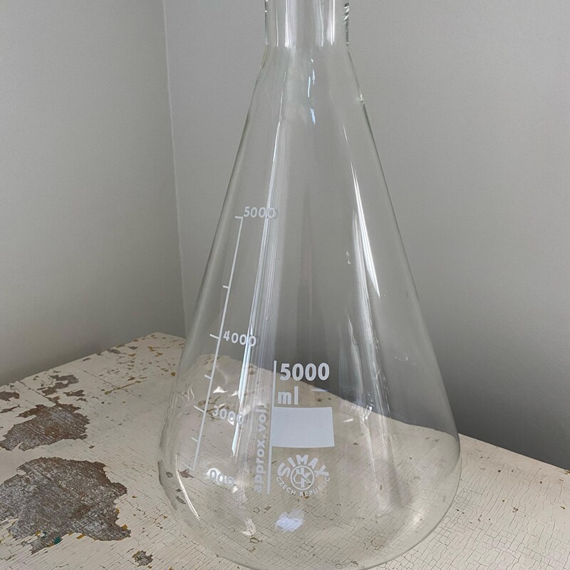 Beaker Vase - Etsy