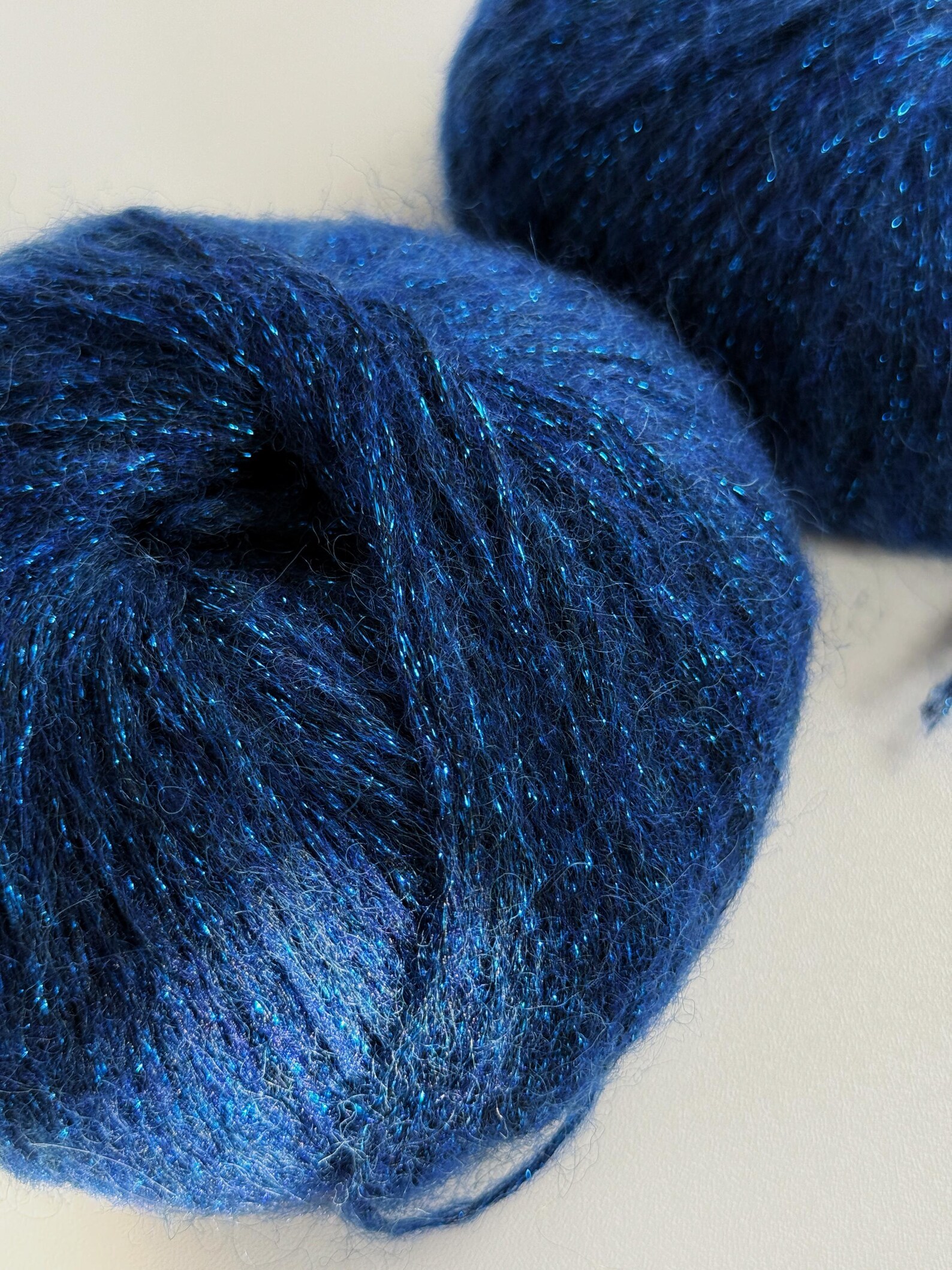 DK Subtle Sheen Acrylic /wool Blend Yarn ,25gr/100m, Metallic Chainette ...