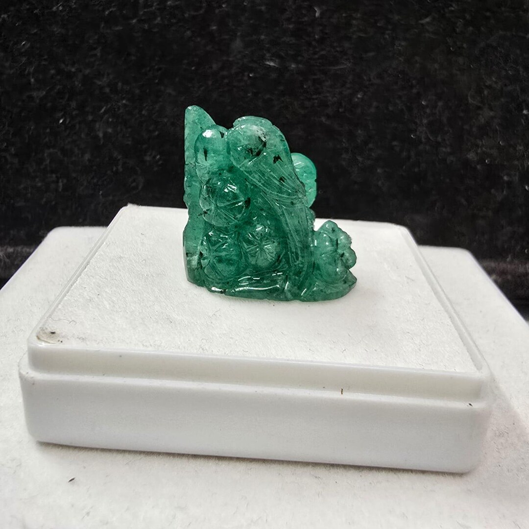 Natural Emerald Carving: Mughal Design Gemstone, 21x23mm - Etsy