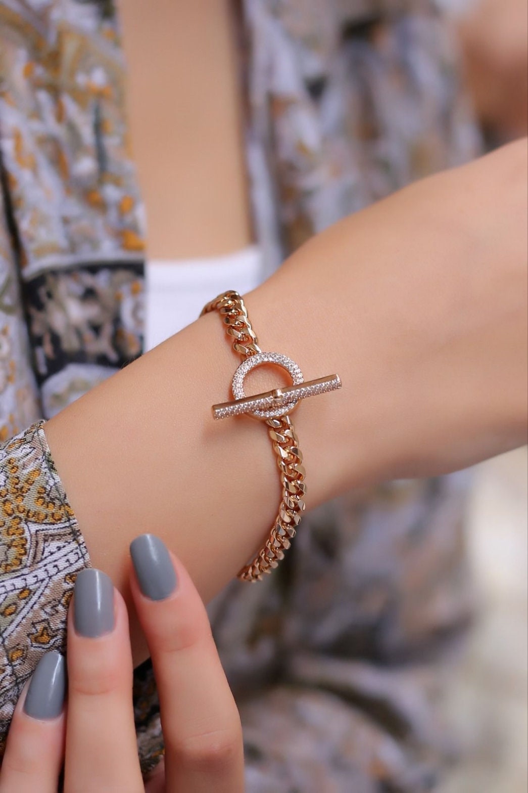 Gold t bar bracelet store