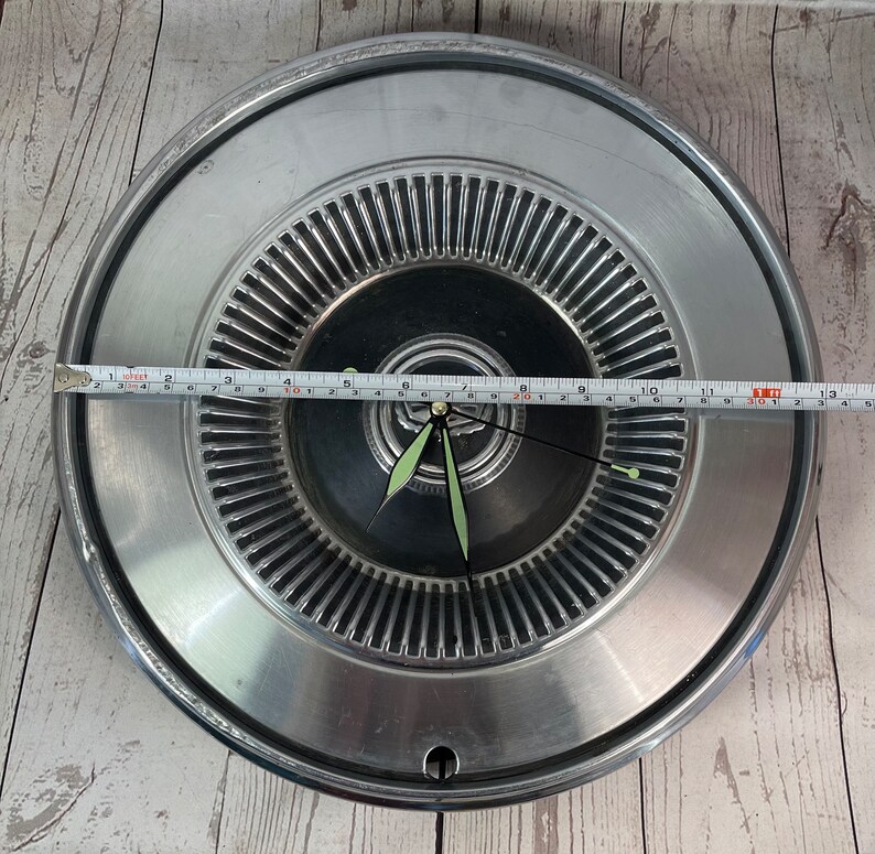 Vintage Hubcap Clock - Etsy