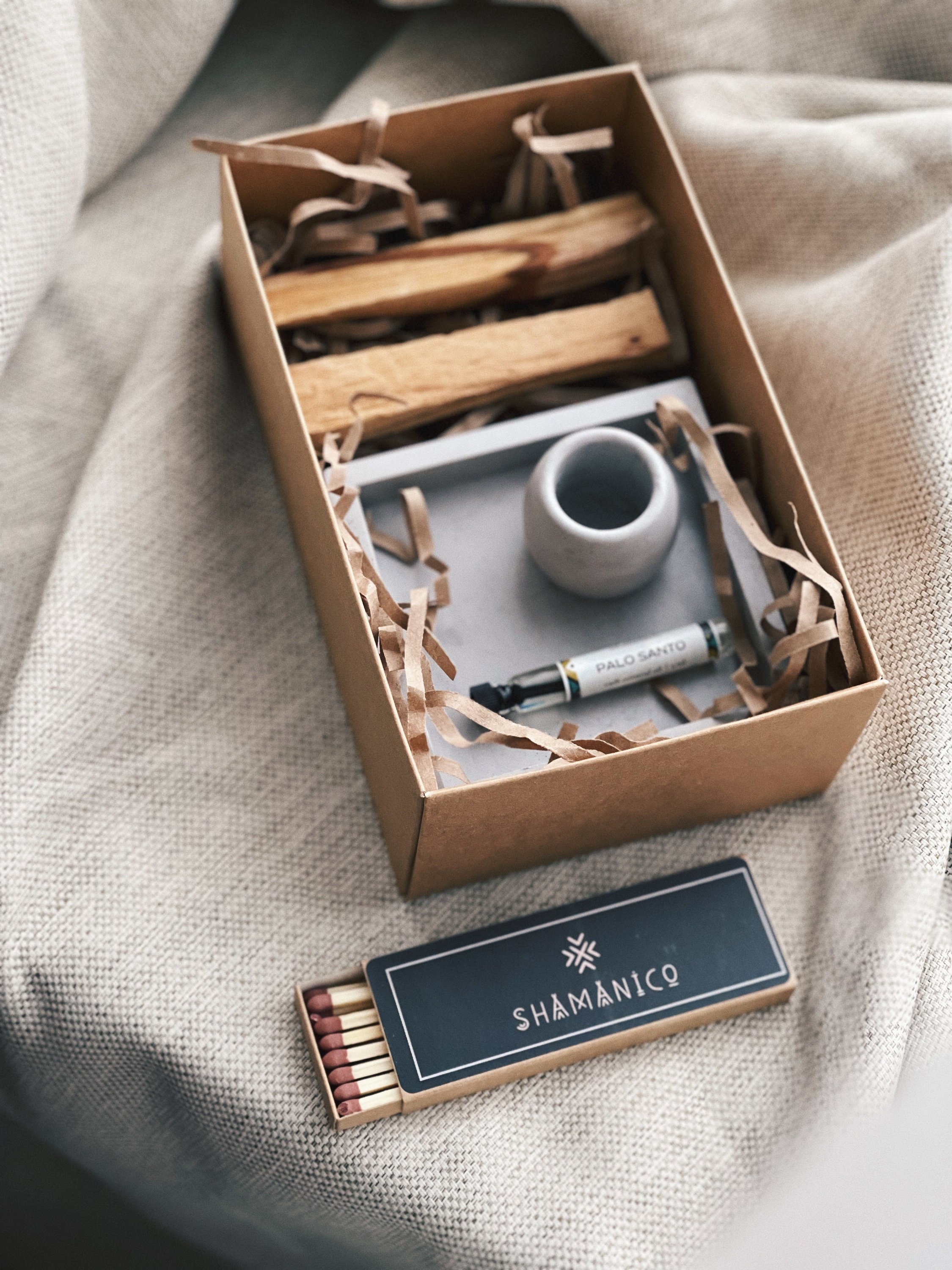 Smudging Kit | Aromatherapy Set | Gift Box With Palo Santo Essential ...