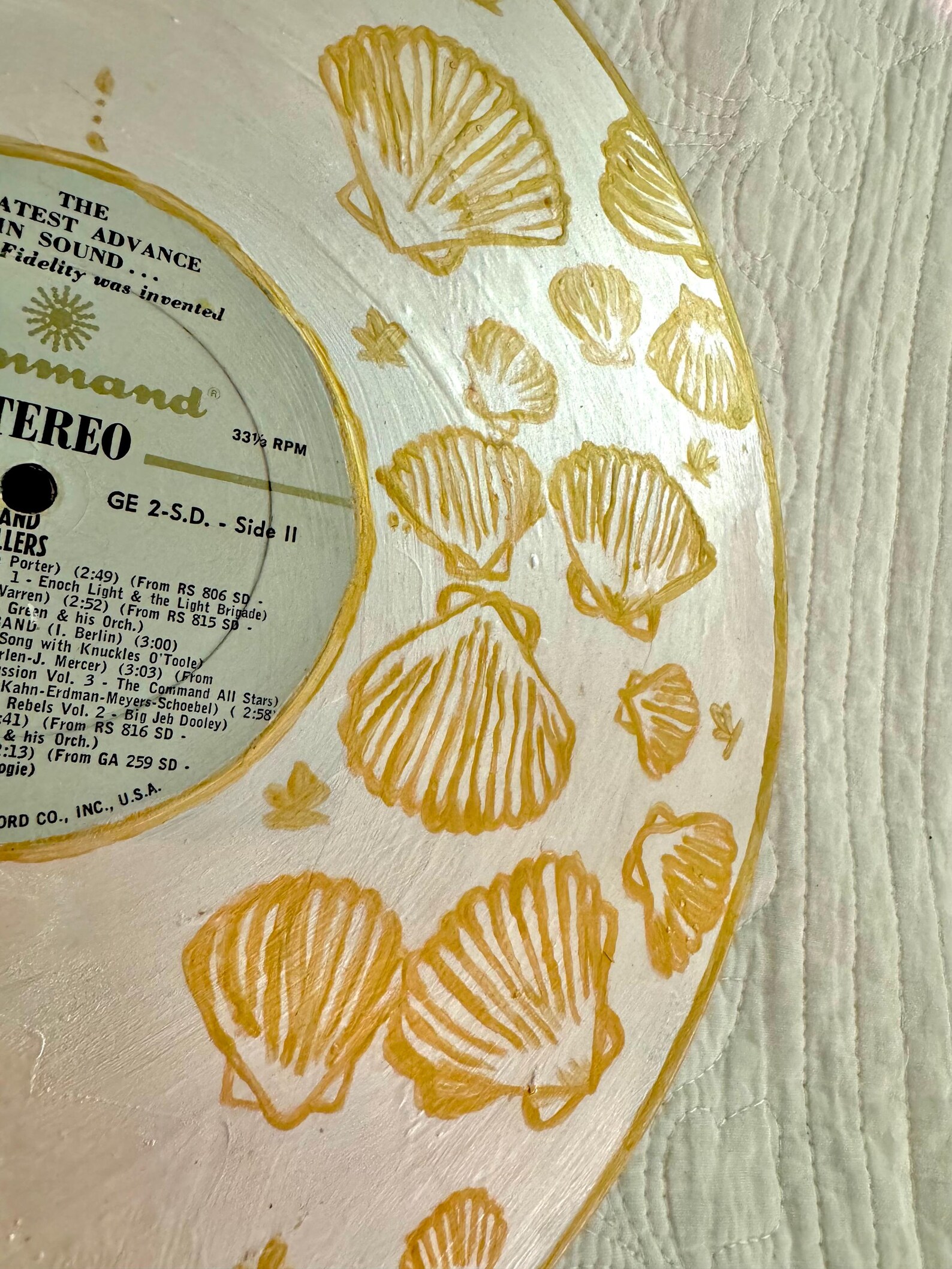 Painted Vinyl - “pink and Dainty Seashells” - Etsy