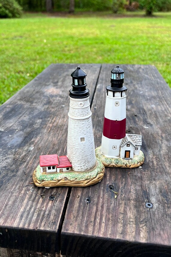Two Vintage Geo. Z. Lefton Lighthouses/lefton China Hand - Etsy