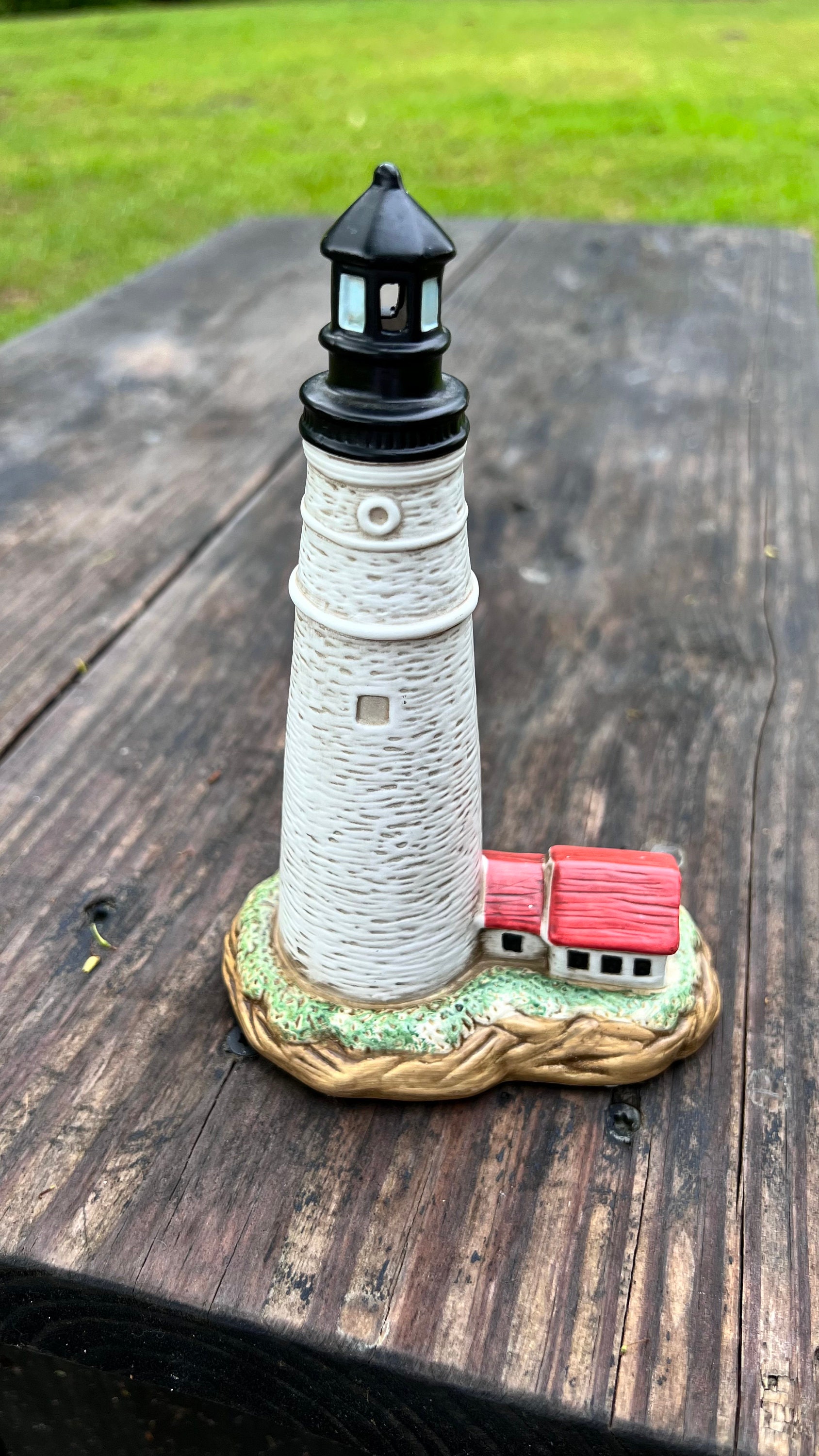 Two Vintage Geo. Z. Lefton Lighthouses/lefton China Hand Painted/lefton ...