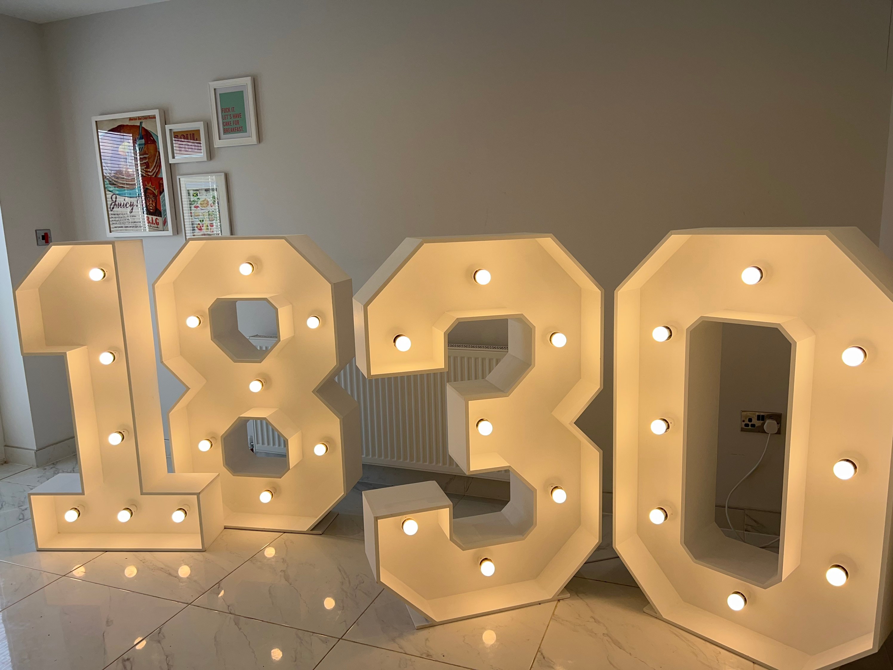 Light up Numbers - All Numbers Available From 1-10 *TO HIRE ONLY ...
