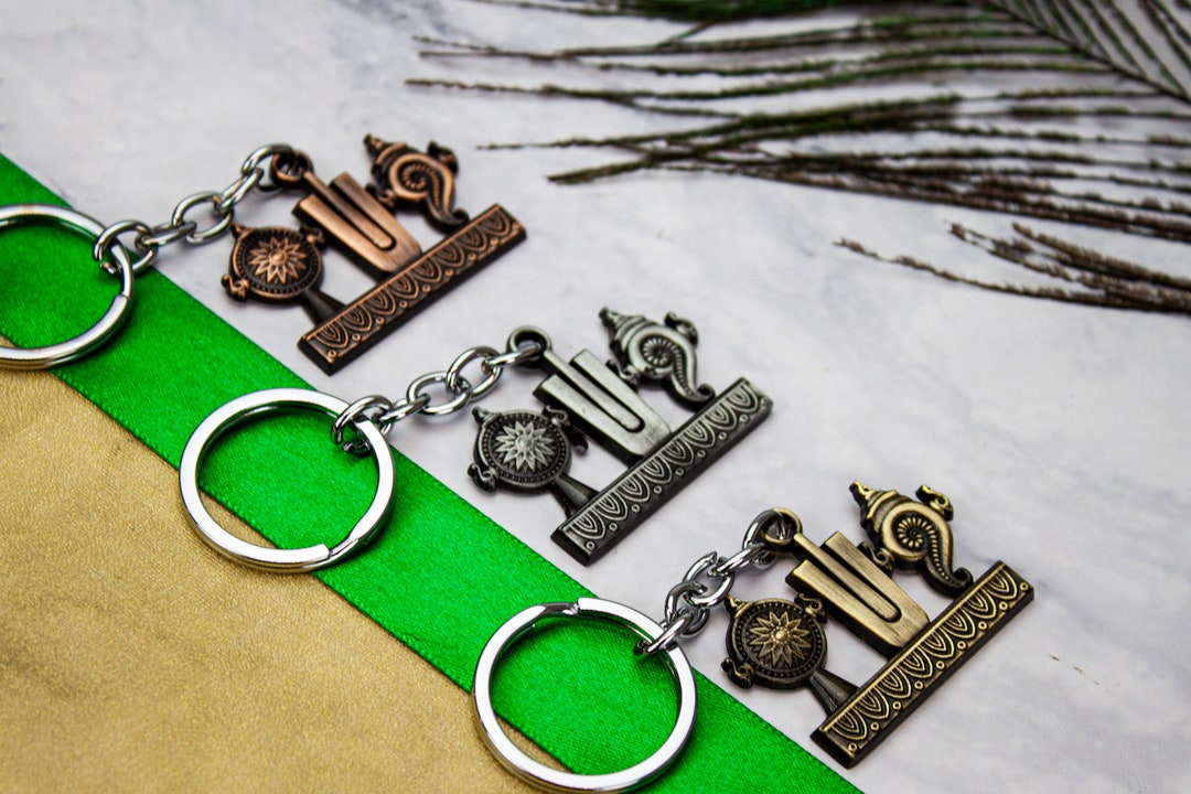 Tirupati Balaji Shanku Chakra Namam Keyring Gold Silver Antique Bronze ...