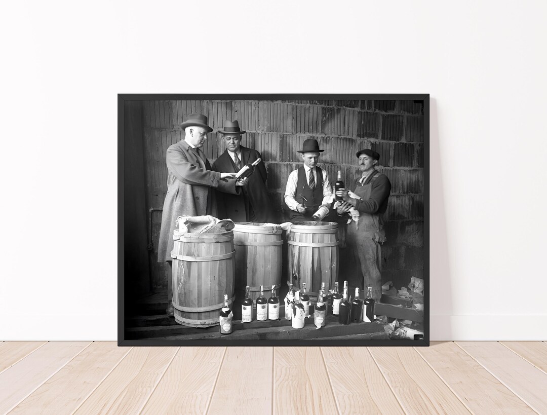 Vintage Prohibition Photo Bust 1920s Bar Decor Beer Gift Black and ...