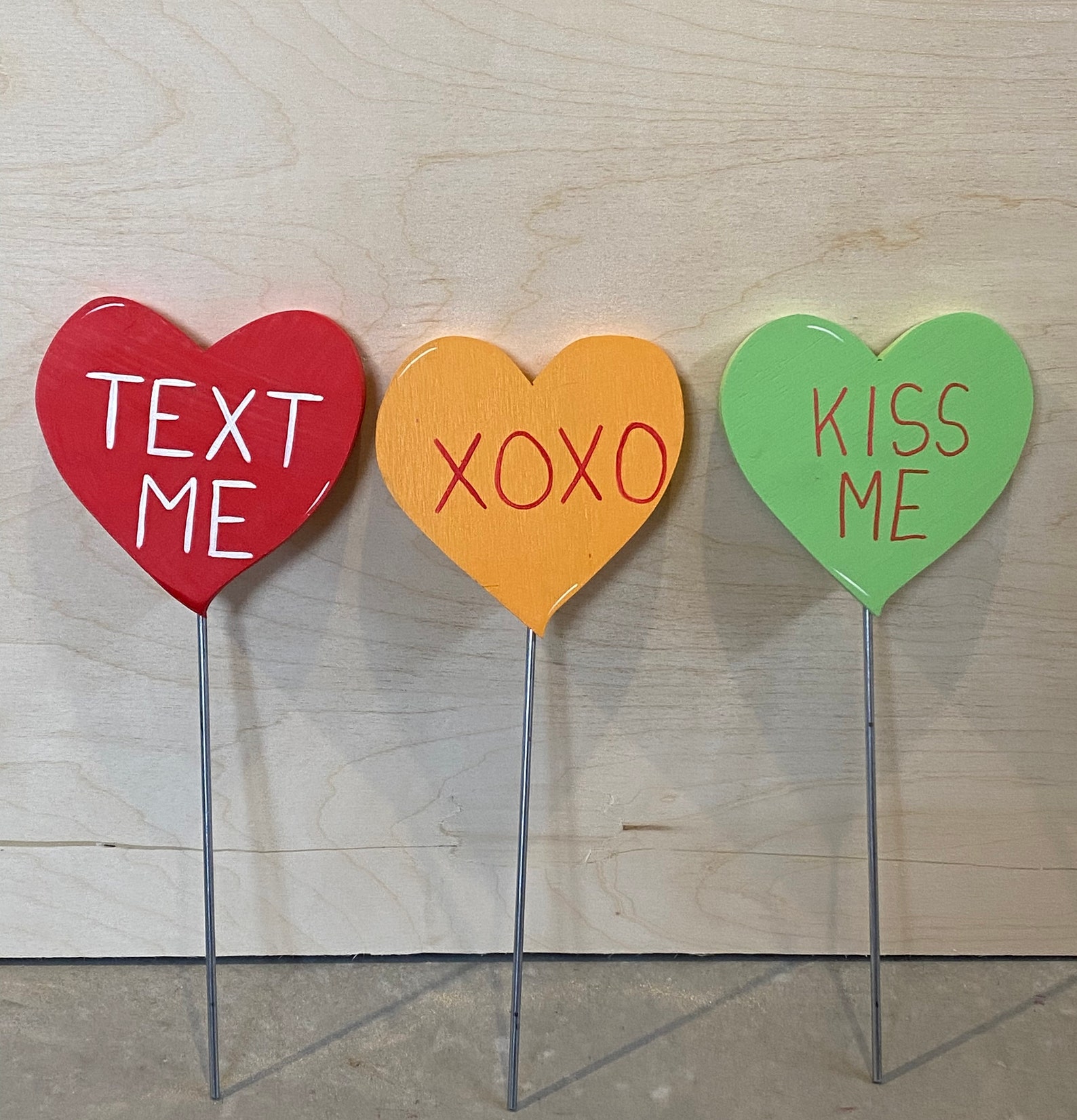 VALENTINE’S DAY CONVERSATION Hearts, Set of 3, Wood Outdoor Yard Art ...