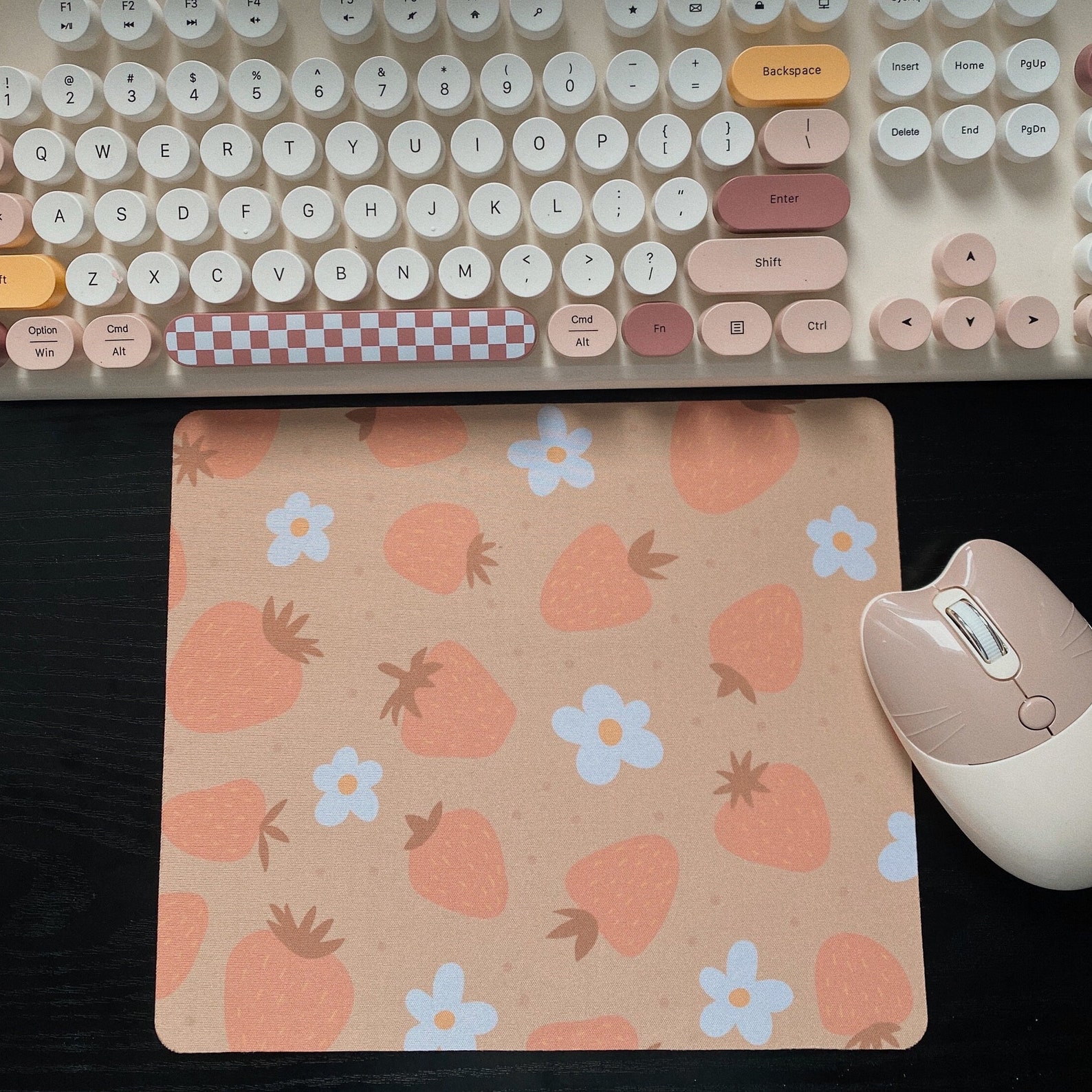 Aesthetic Strawberry Mouse Pad | Desk Decor | Gamer | Kawaii | Mouse ...