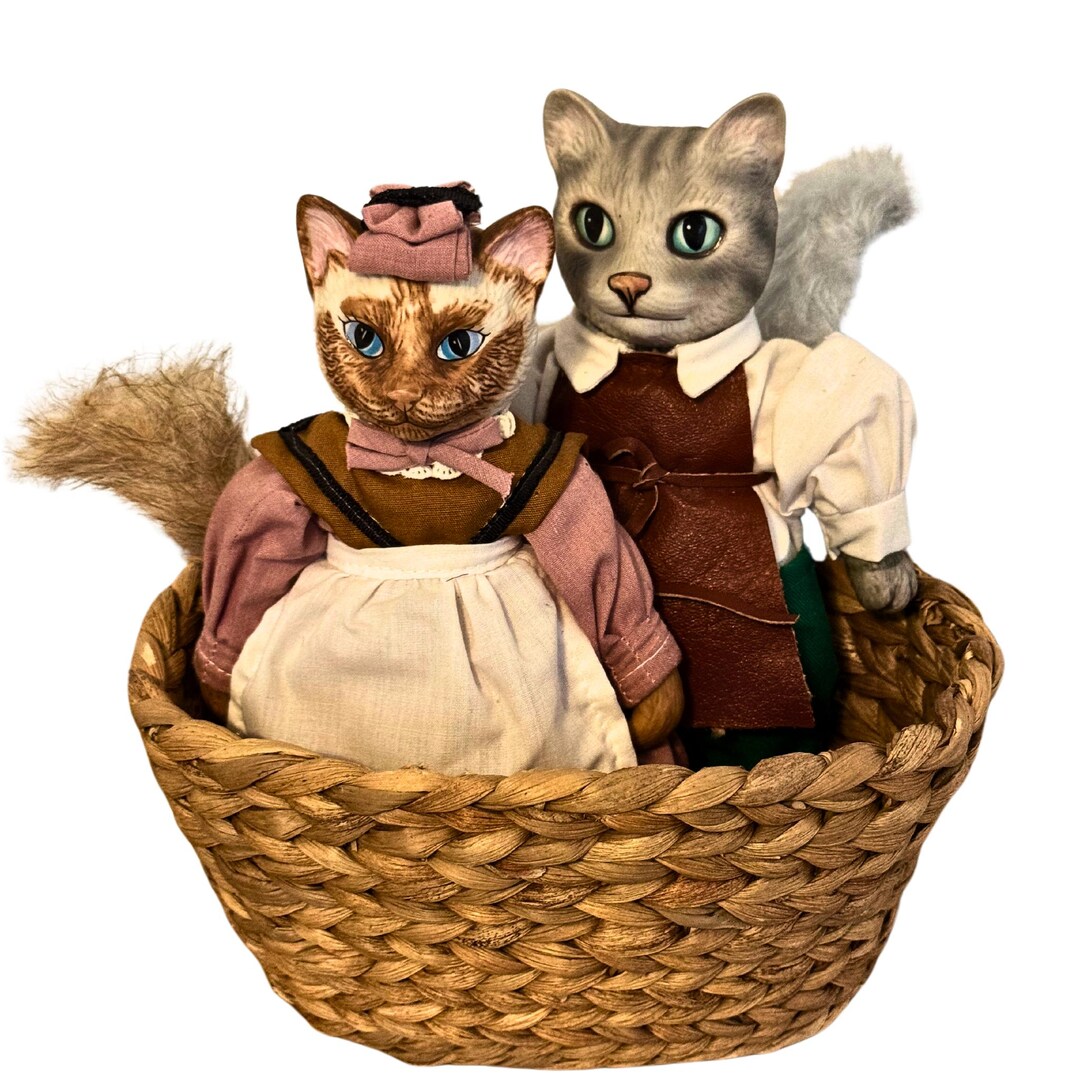 Colonial Cats Figurines 80s Vintage Decor - Etsy
