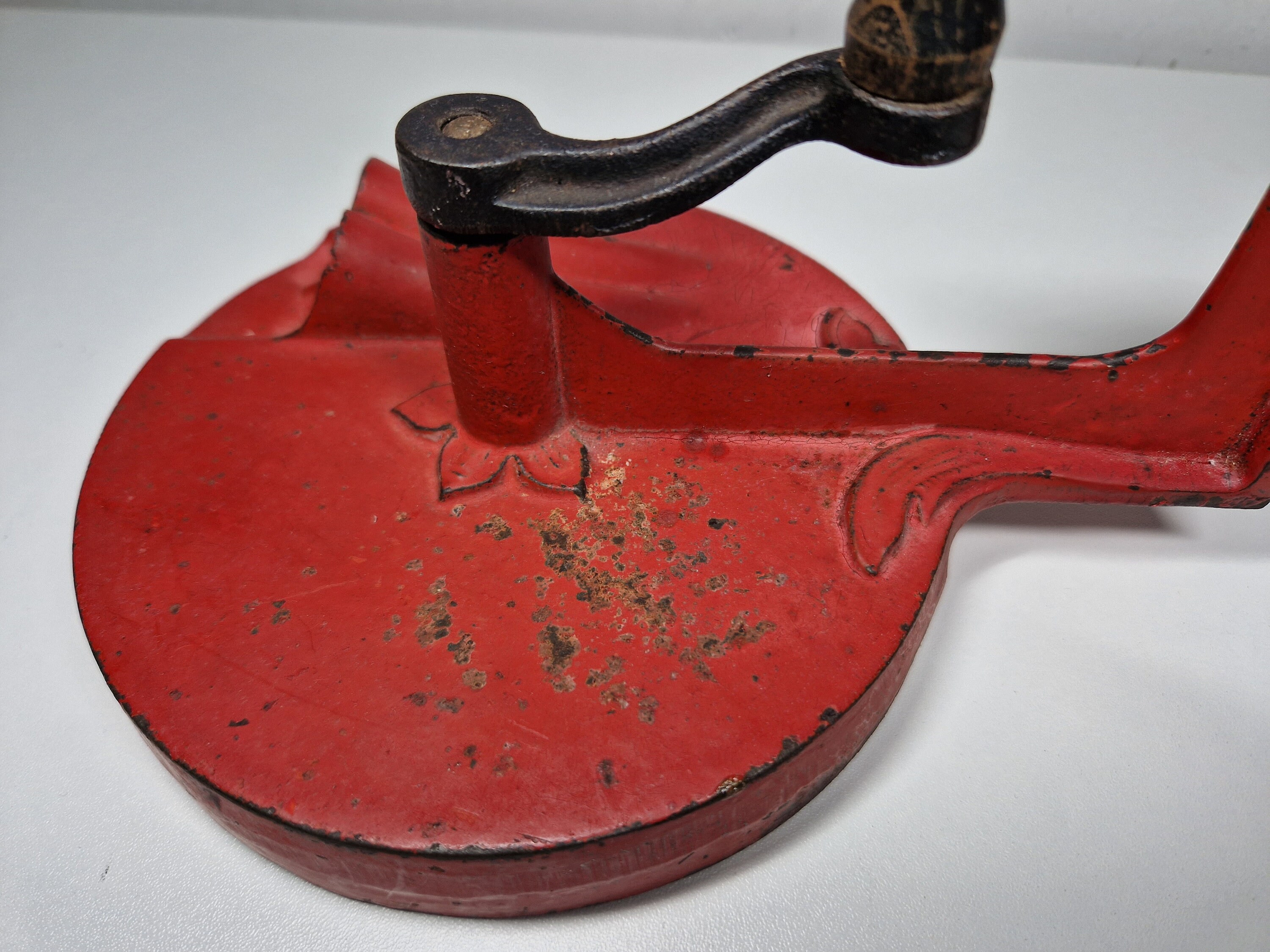 Antique Red Bean Slicer, Vintage Kitchen Decor, Hand Crank Bean Slicer ...