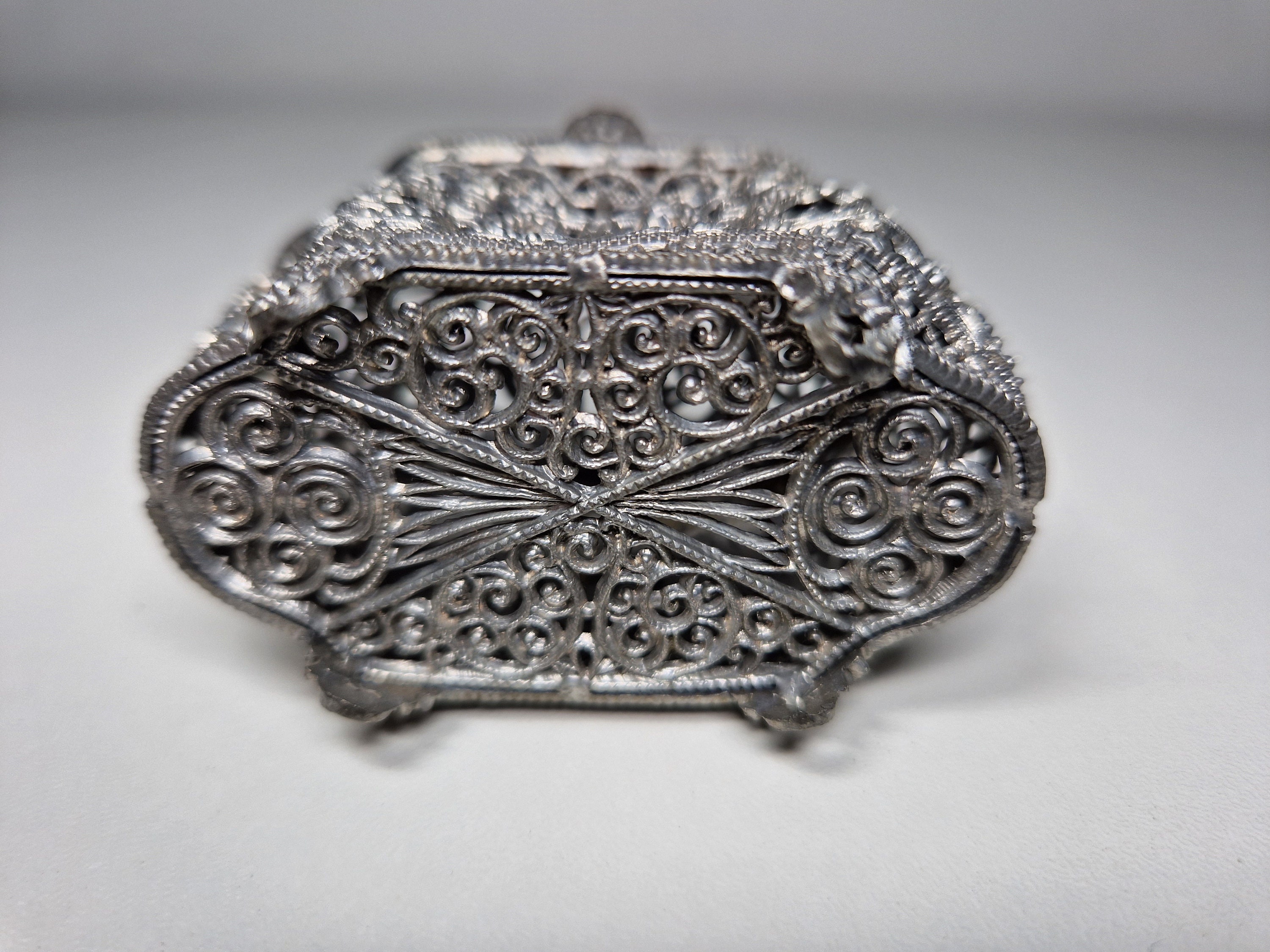 Small Filigree Box With Lid, Vintage Filigree Openwork, Soft Metal ...