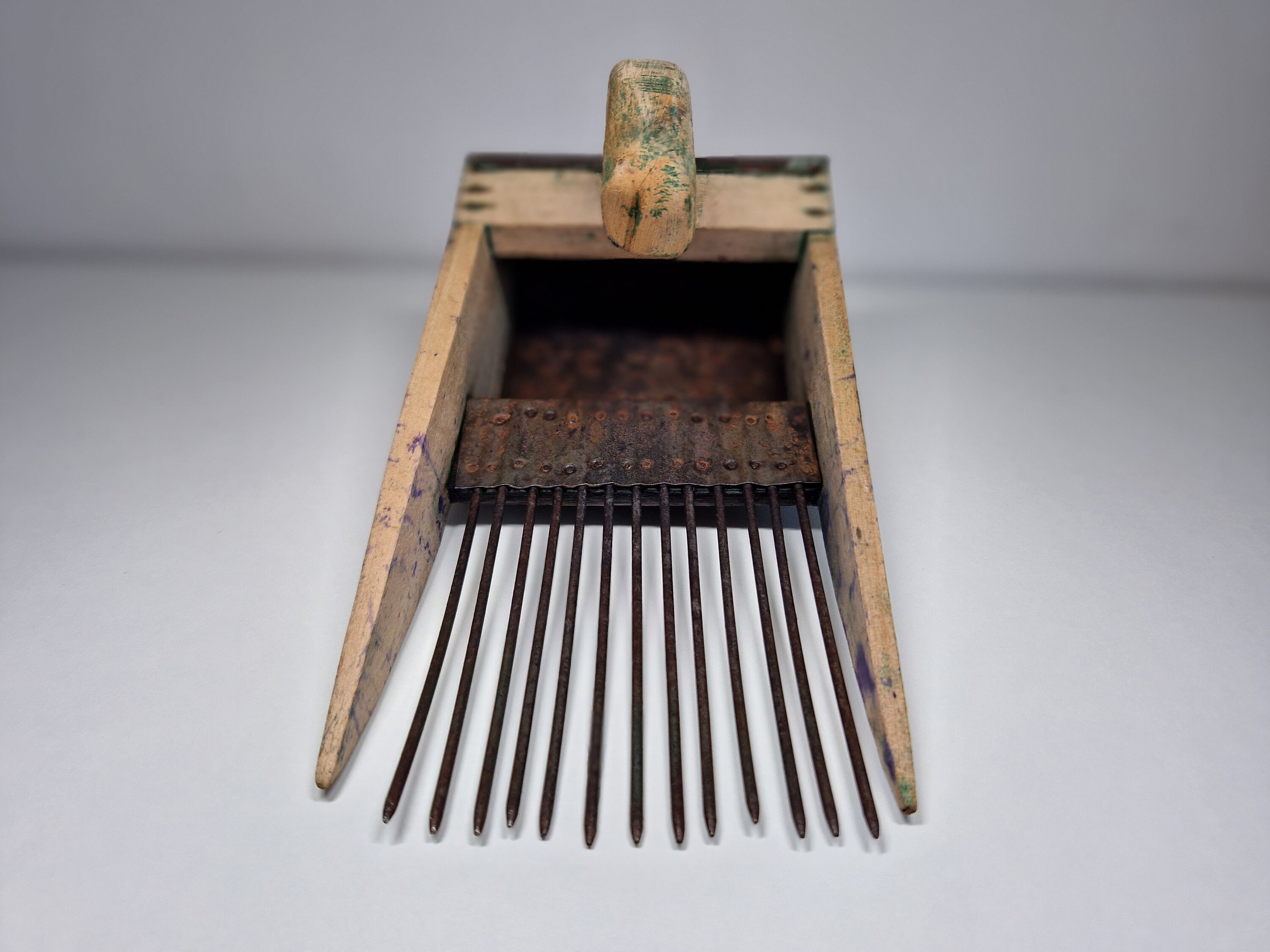 Vintage Berry Picker Comb, Rustic Country Garden Fruit Scoop, Old ...