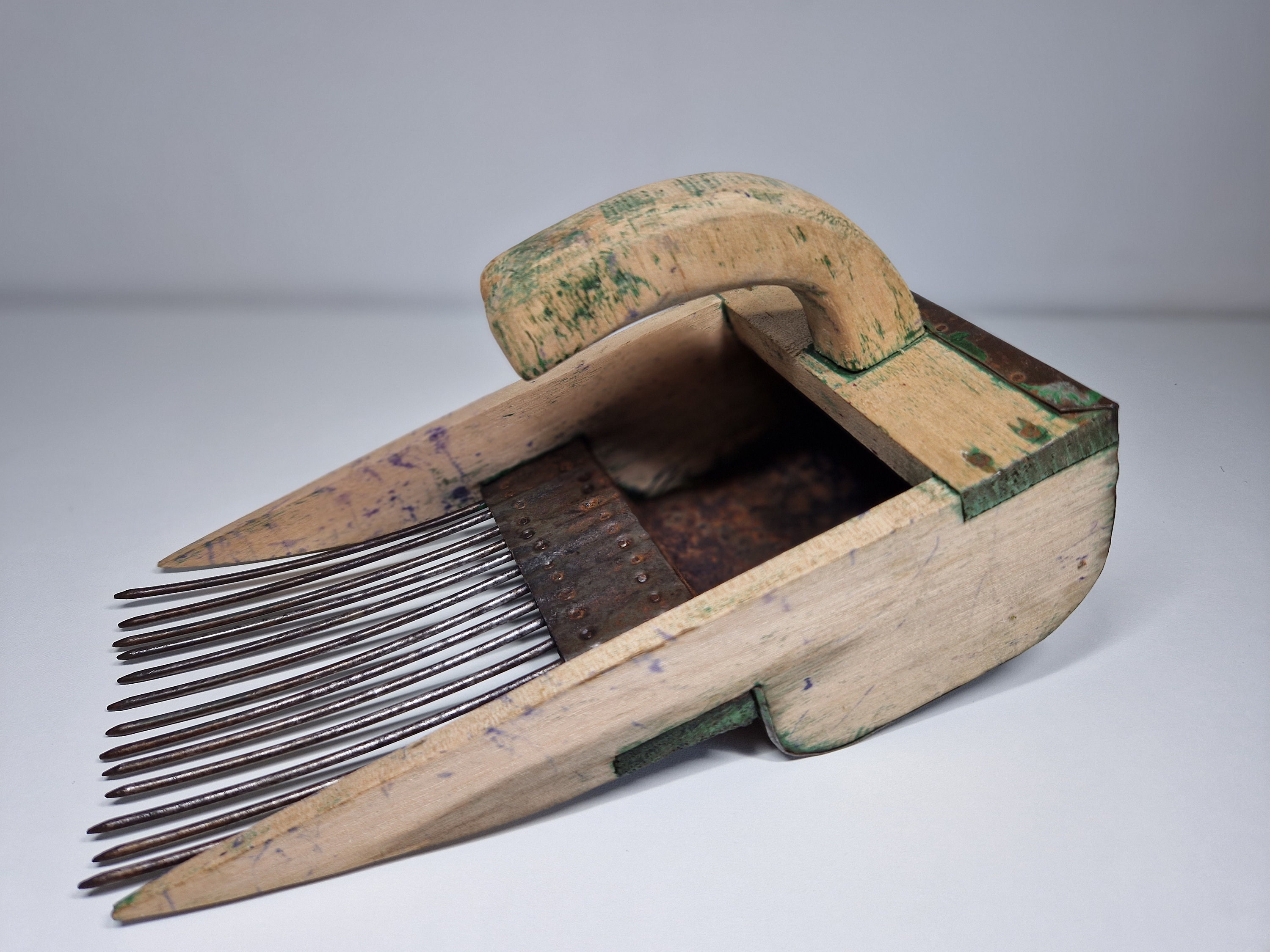 Vintage Berry Picker Comb, Rustic Country Garden Fruit Scoop, Old ...