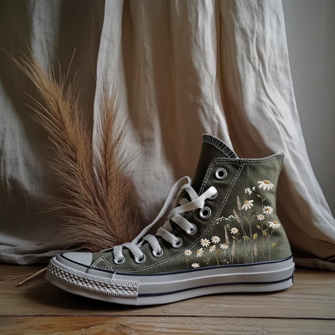 Embroidered Daisy Converse High Top, Custom Converse Chuck Taylor 70 ...