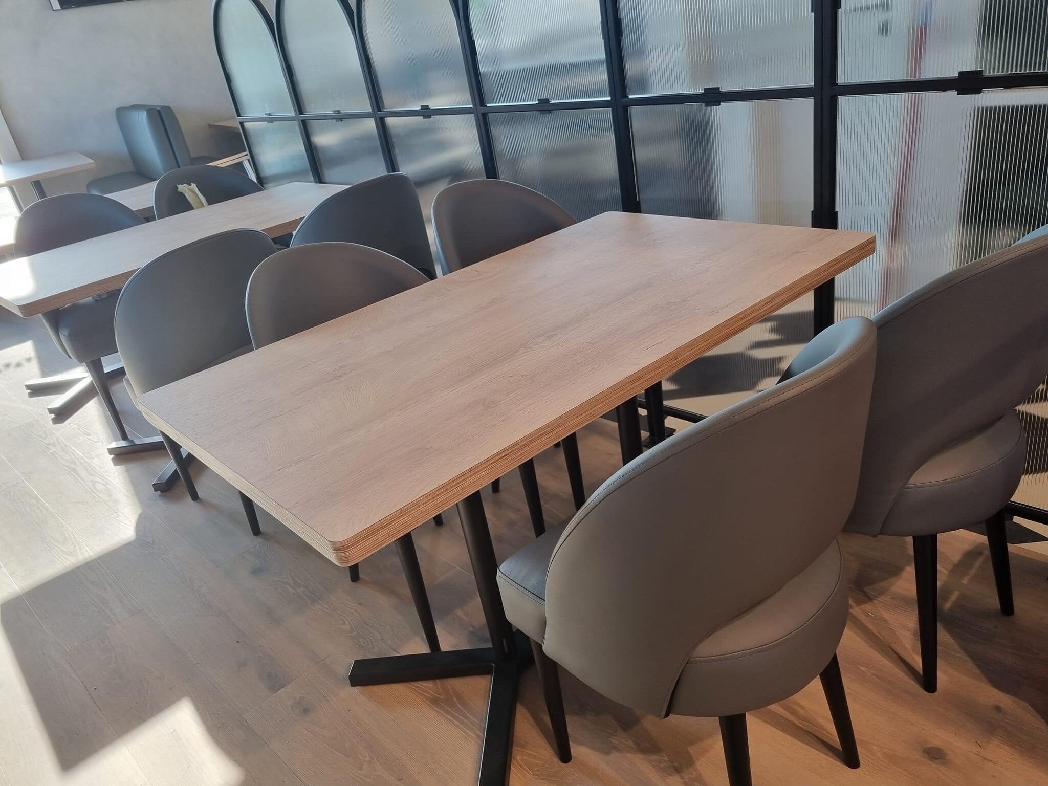 Bespoke Restaurant Furniture/ Booth Bench Seating/ Chesterfield Style ...