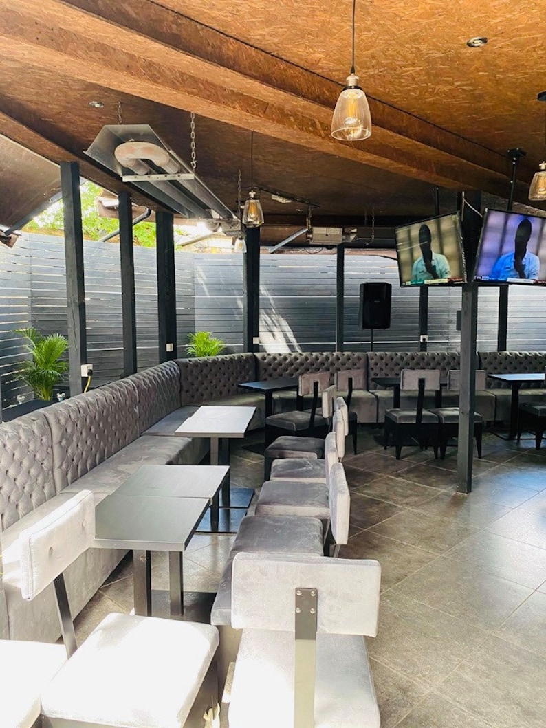 Bespoke Booth Bench/ Chesterfield Style Booth/ Banquette Seating/ Fixed ...