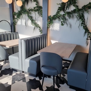 Bespoke Restaurant Furniture/ Booth Bench Seating/ Chesterfield Style ...