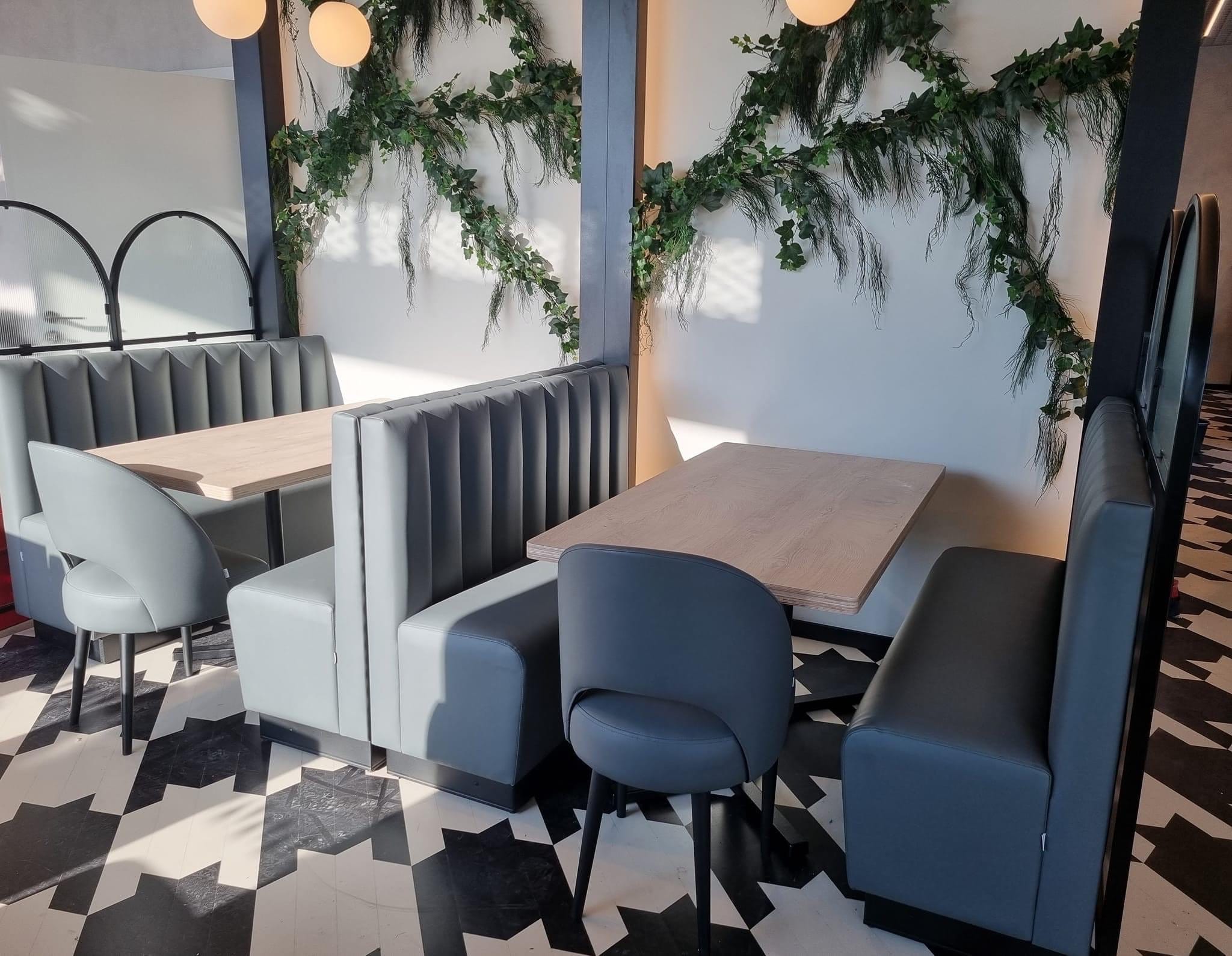 Bespoke Restaurant Furniture/ Booth Bench Seating/ Chesterfield Style ...