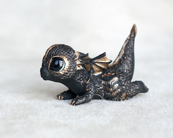 Cute Dragon Figurine, Flying Dragon Toy, Baby Dragon Sculpture, Night ...