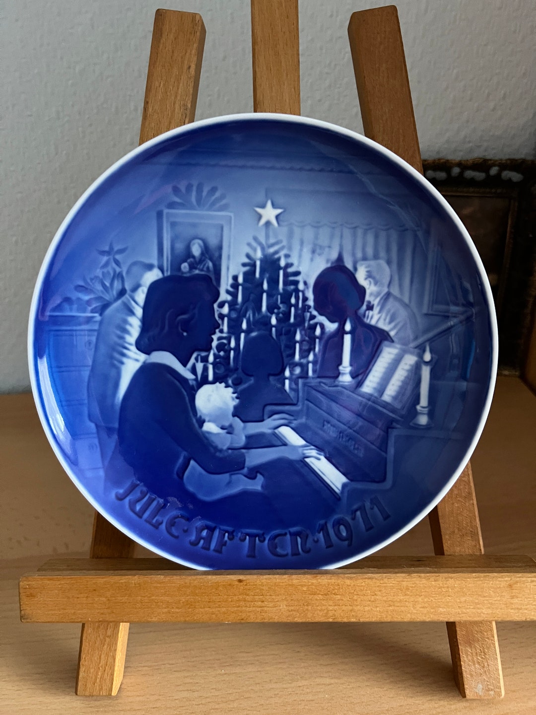 Vintage Royal Collector's Plate Bing & Grondahl 1971 Blue Christmas ...