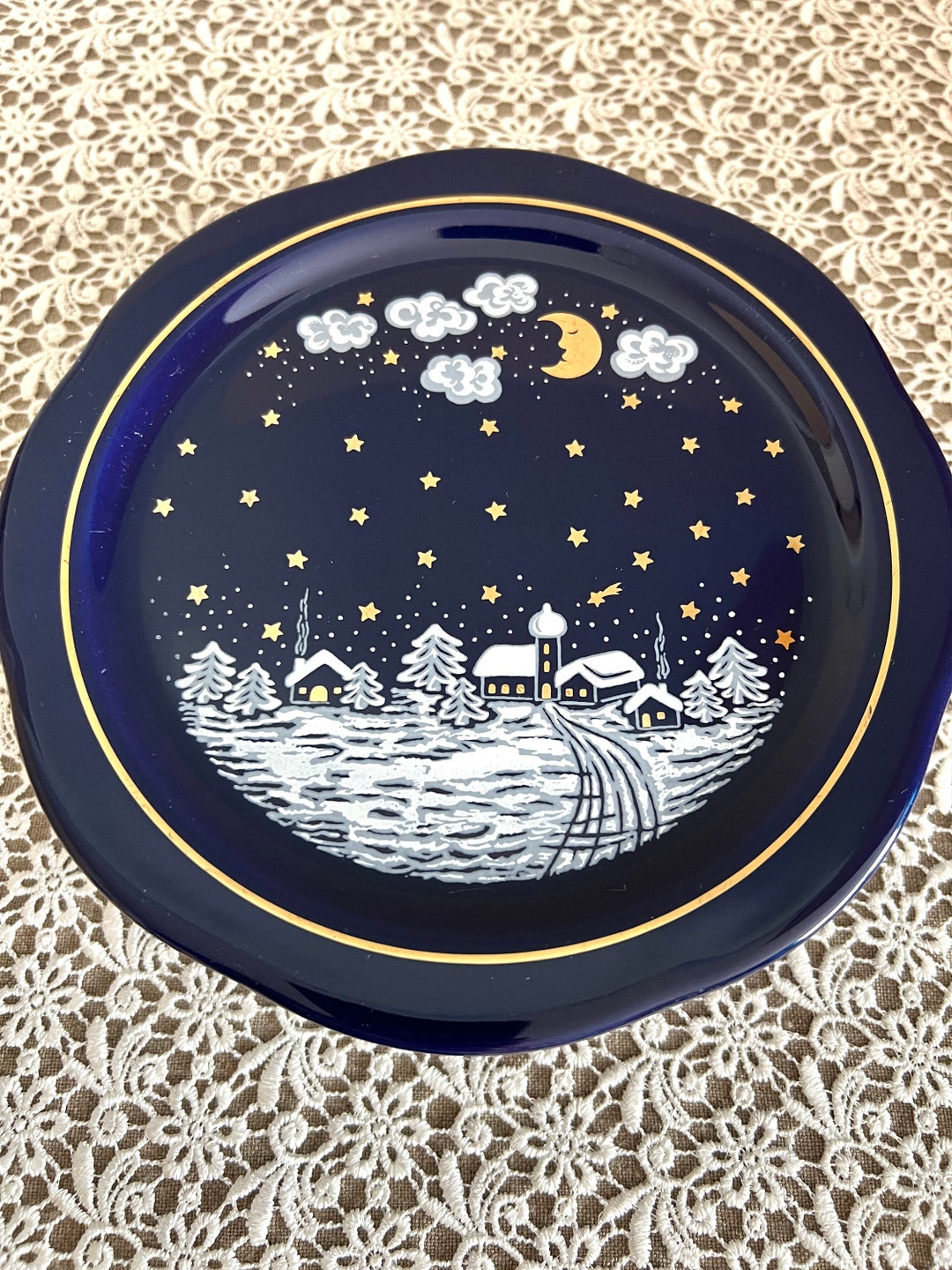Vintage Plate Winter Fairy Tale Blue/gold Christmas Plate Christmas - Etsy
