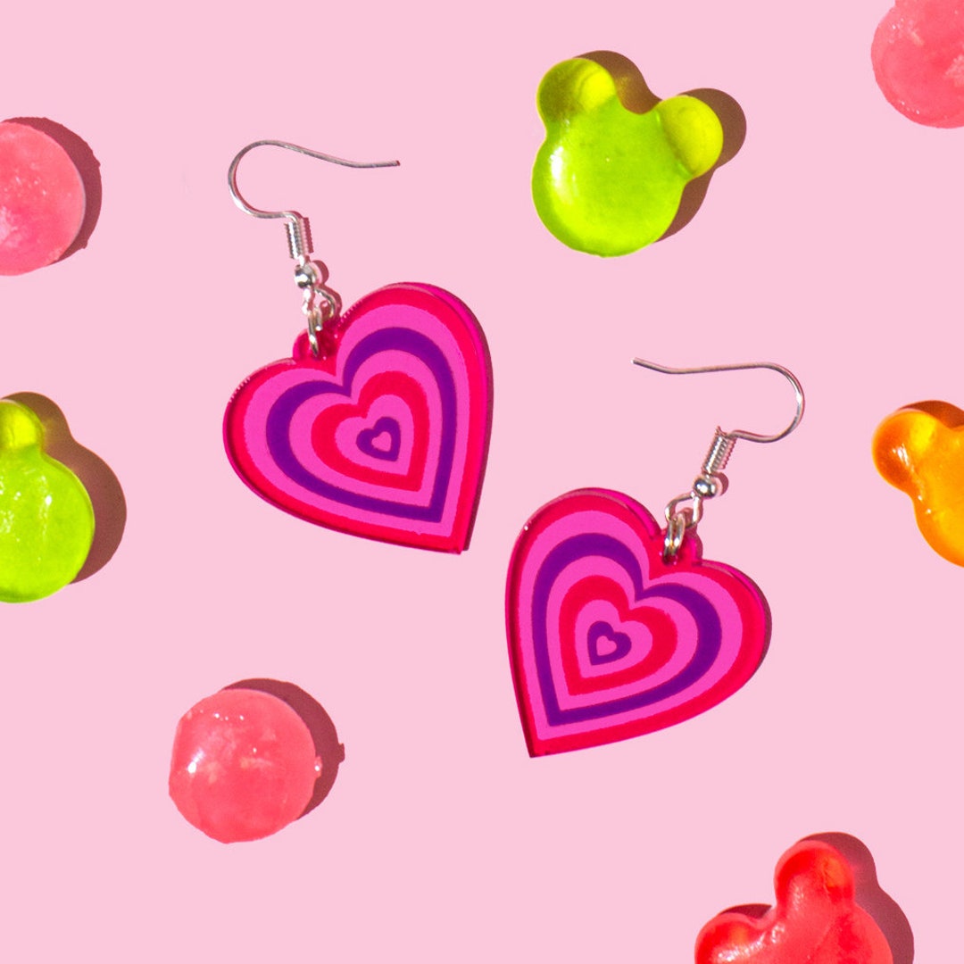 BUNNYBOOP Pinke Herzohrringe für frühlingshafte Outfits kawaii creepy ...