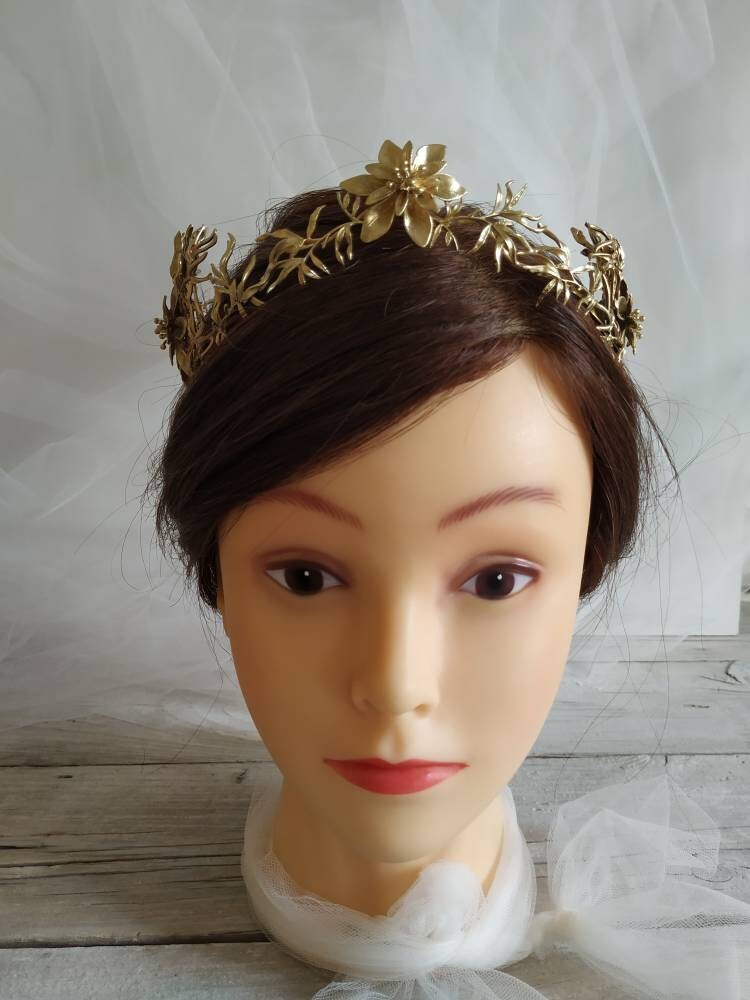 Fairy Leaf Bridal Crown With Romantic Botanical Style Perfect for a ...